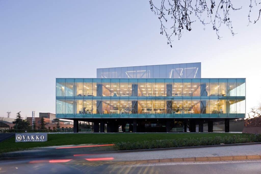 Vakko Fashion Centre by REX; a Mirage-like Cloak in Istanbul - Archute