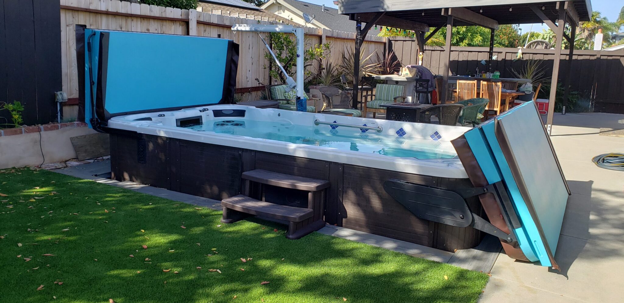 Best Hot Tub Cover Lifter to Help You Lift the Cover Easily - Archute