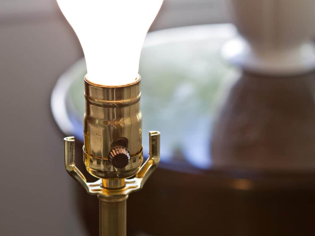 How to Rewire a Lamp Correctly (EASY STEPS!) - Archute