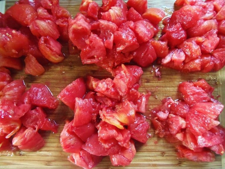 How to Make Crushed Tomatoes From Scratch - Archute