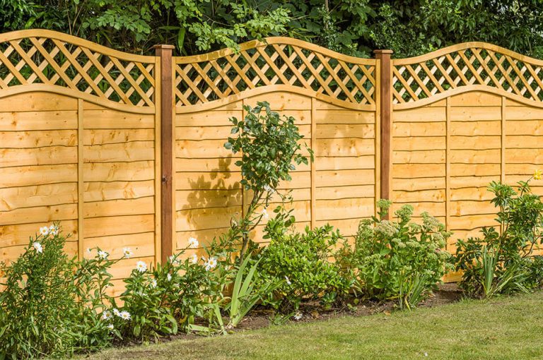 Lattice Fence Ideas for Your Garden, Patio & Backyard - Archute