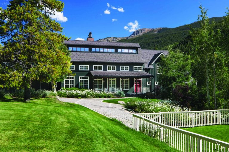 Where Does Kevin Costner Live? Inside His $60M House - Archute