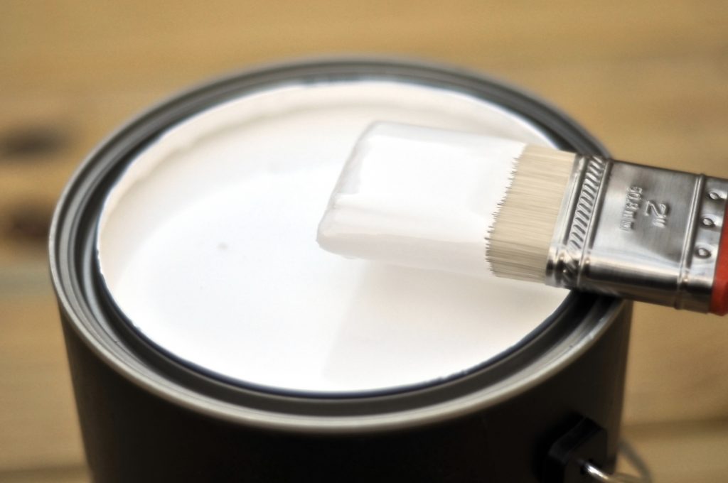 How Much Is a Gallon of Dunn Edwards Paint? - Archute