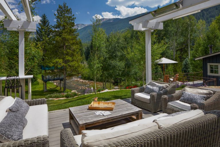 Where Does Kevin Costner Live? Inside His $60M House - Archute