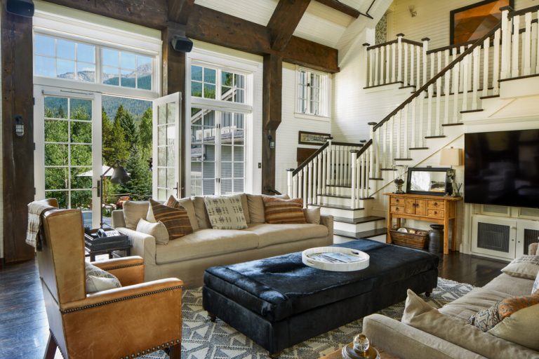 Where Does Kevin Costner Live? Inside His $60M House - Archute