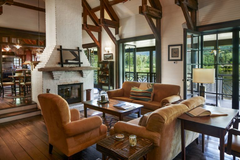 Where Does Kevin Costner Live? Inside His $60M House - Archute