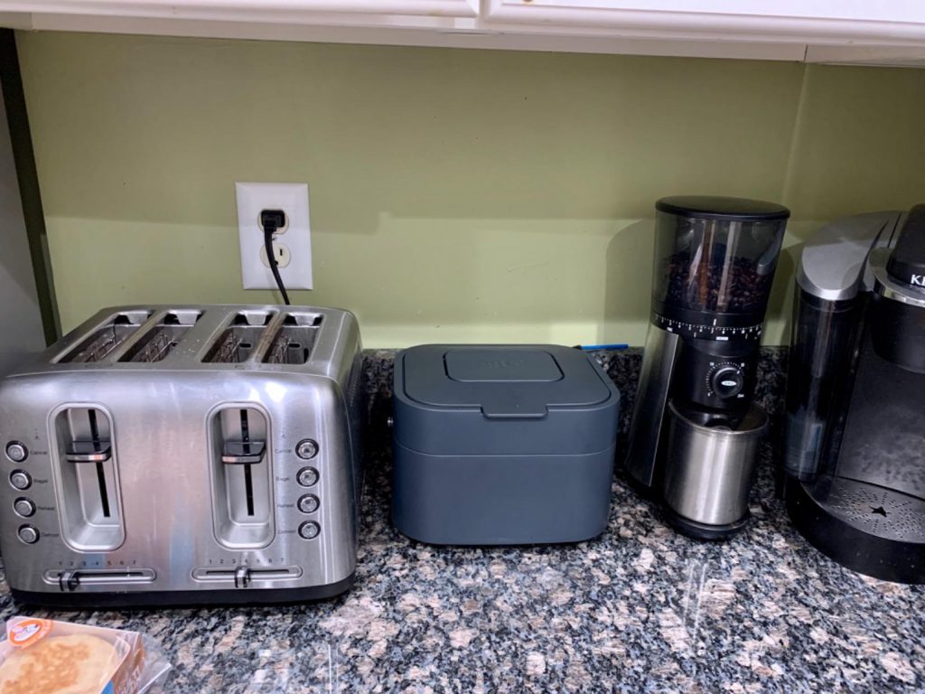 Best Countertop Compost Bin for Storing Kitchen Scraps - Archute