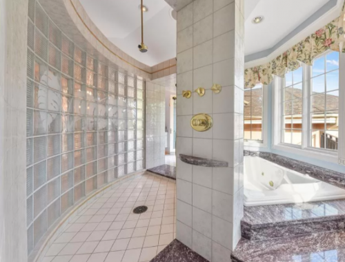 Where Does Eminem Live Currently? Here’s What We Know - Archute