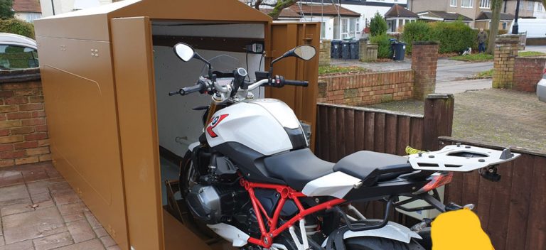 What is the Best Motorcycle Garage Box? Top Picks - Archute