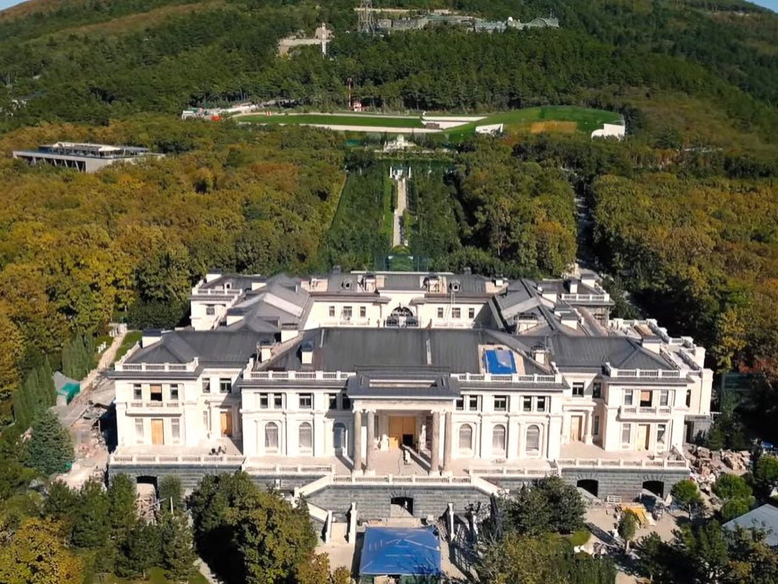 Where Does Putin Live? The Homes of the Russian President - Archute