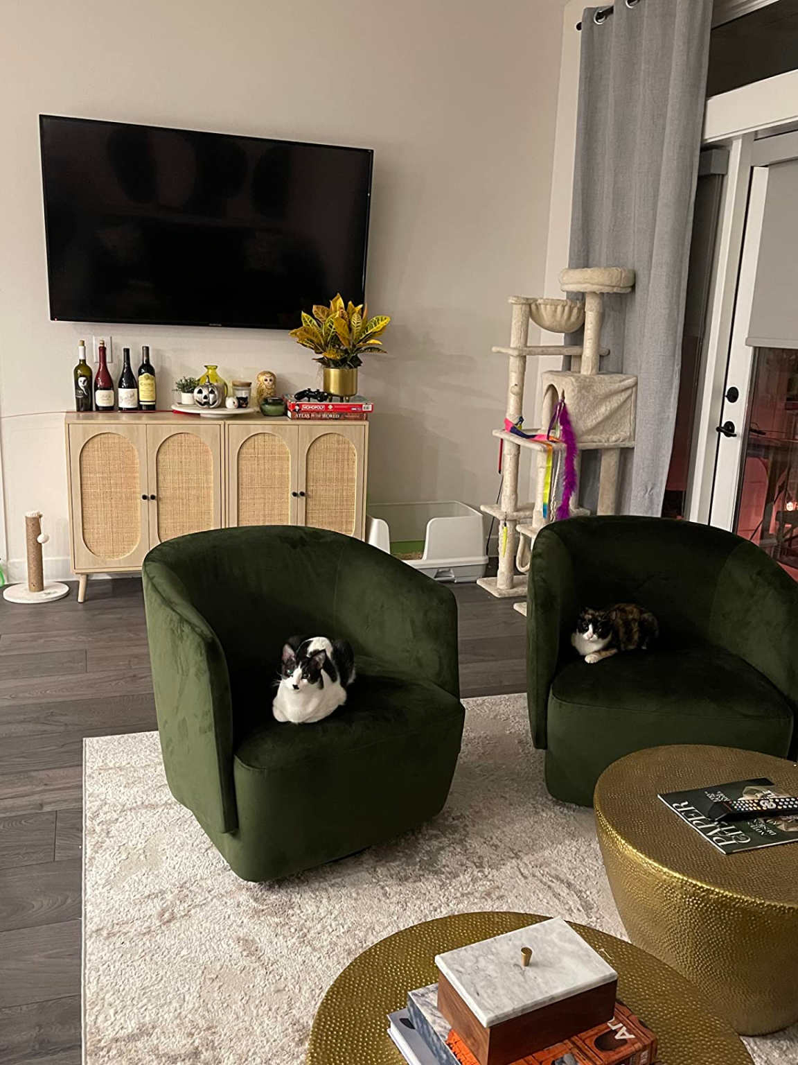 Best Swivel Chairs for Living Room Spaces and Nooks - Archute