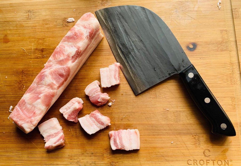 Best Knife to Cut Raw Meat Comfortably and Safely - Archute