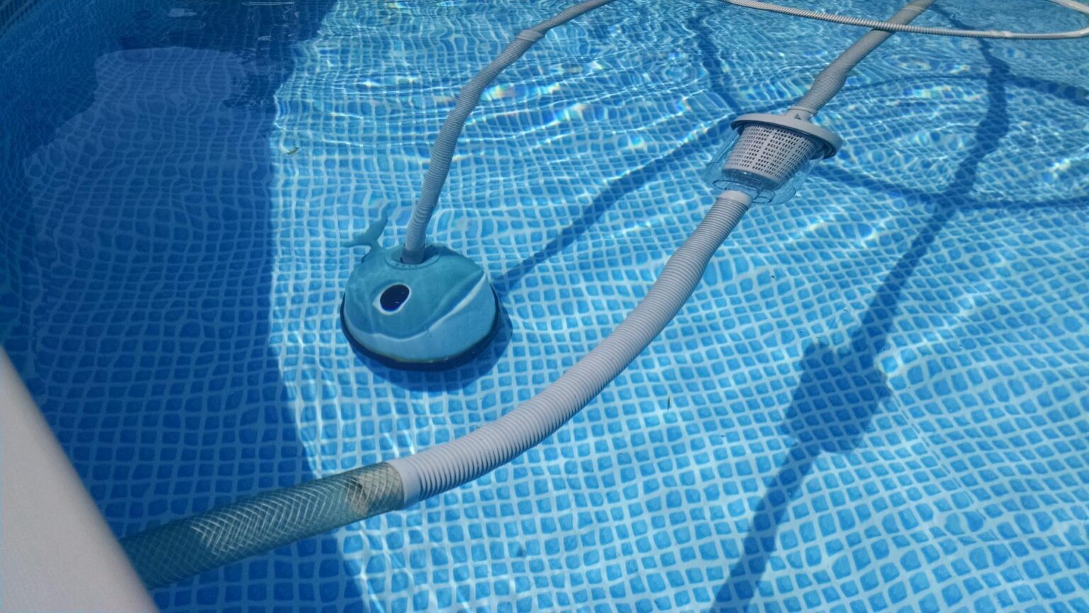 Best Vacuum for Intex Above-ground Pool- Updated Buying Guide - Archute