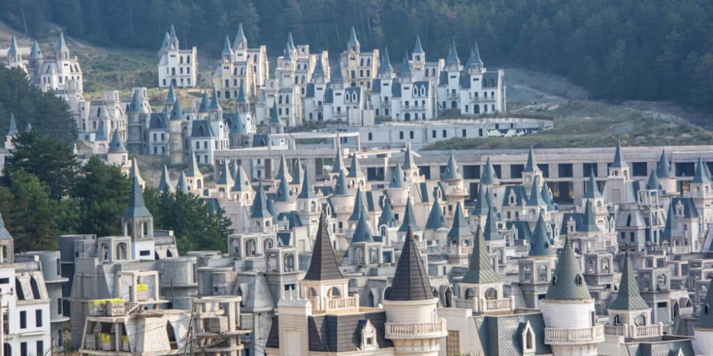 Turkish Castle Ghost Town? - Archute