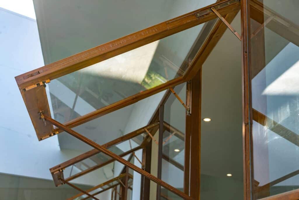 10 Window Design Ideas: Mastering Light, Privacy, And Aesthetics - Archute