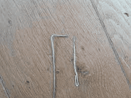 Simple Guide On How To Pick A Lock With A Paperclip - Archute