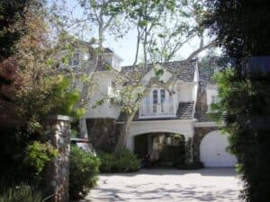 Where Does Adam Sandler Live and How Big is His House? - Archute