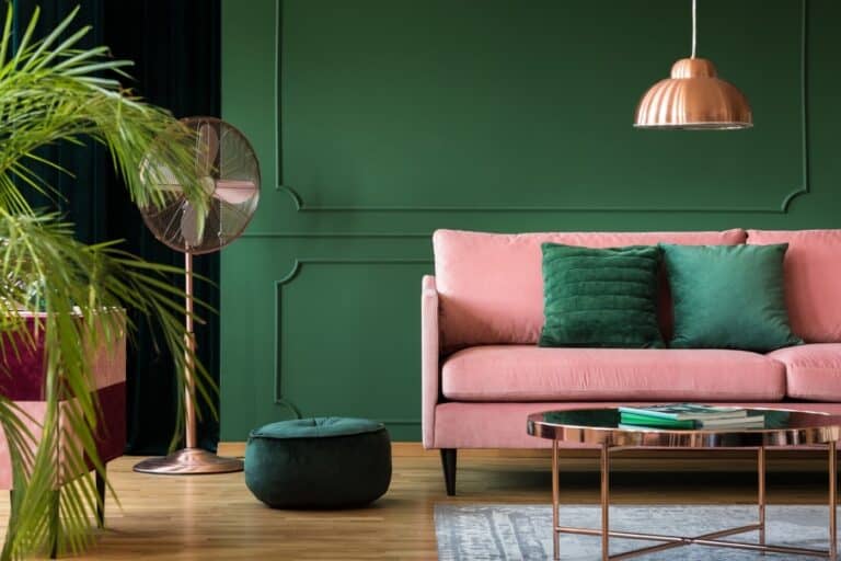 10 Colors That Go With Emerald Green to Make Your Space Shine - Archute